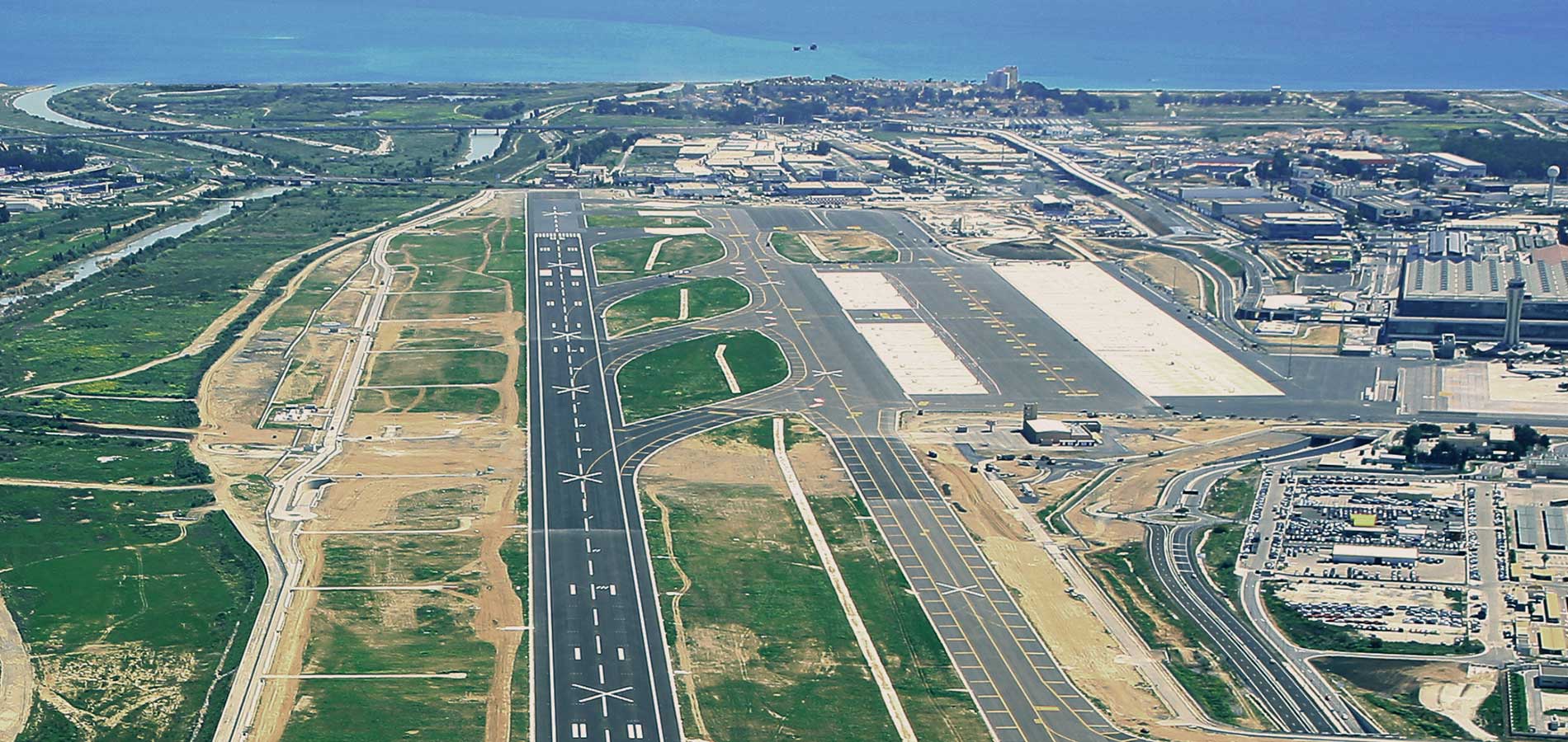 Pistas de aterrizaje y campos de vuelo - Sando