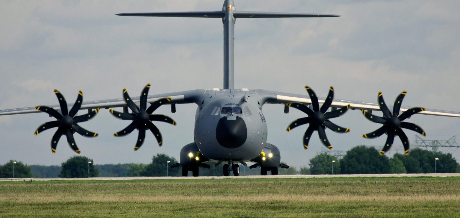 Pistas de aterrizaje y campos de vuelo - Sando